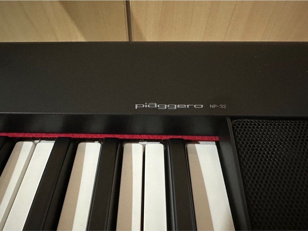 Yamaha Keyboard (Piaggero NP-32), Hobbies & Toys, Music & Media ...