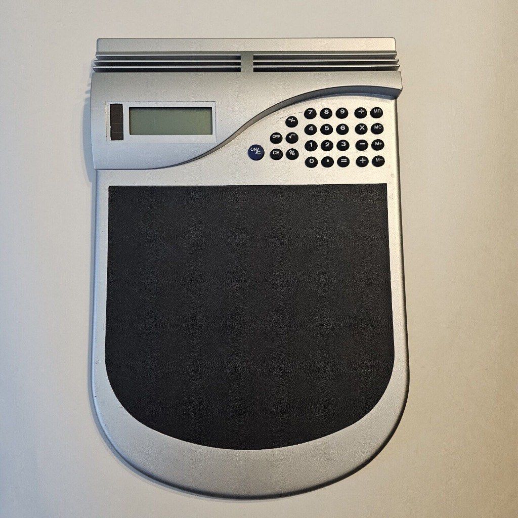 全新 MOUSE PAD CALCULATOR 滑鼠計算器 計算機 8位數, 電視及其他電器 , 其他家庭電器在旋轉拍賣