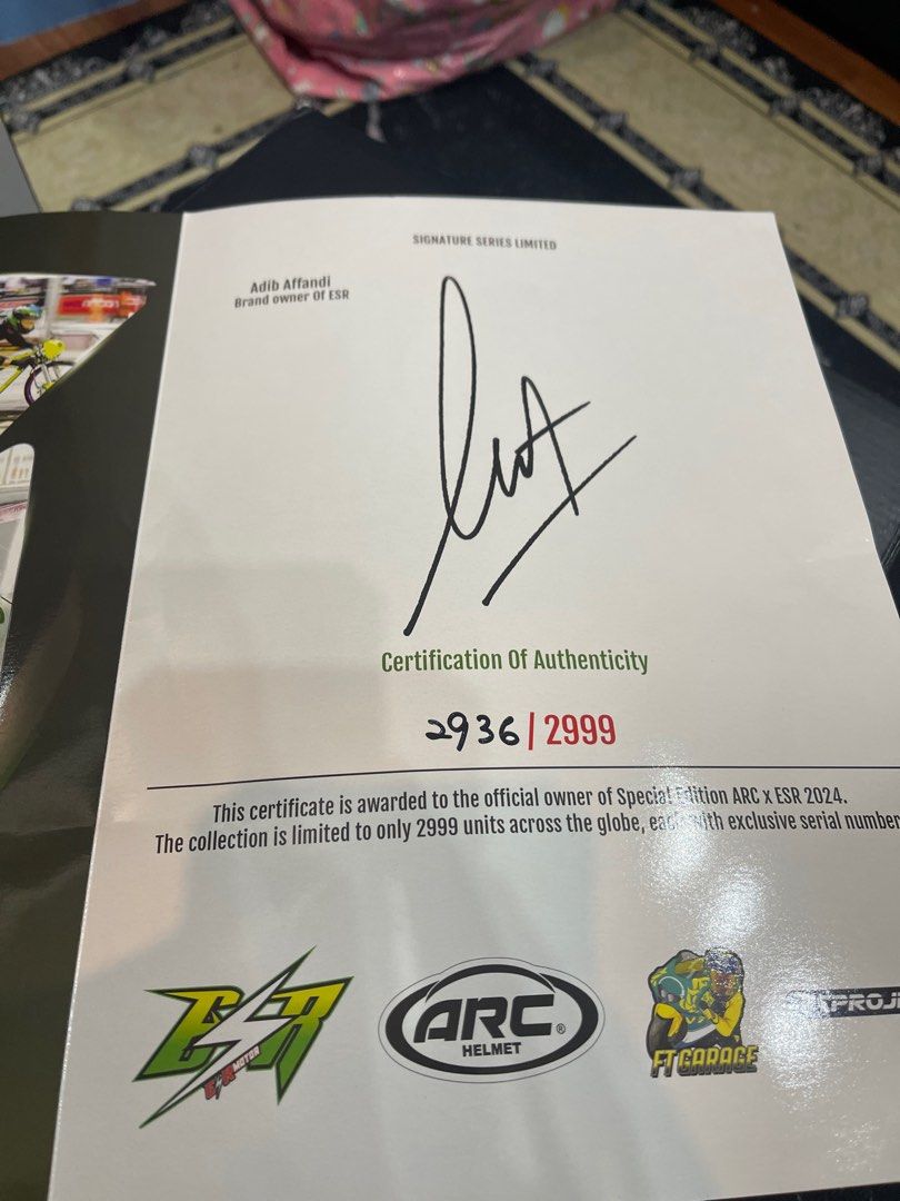 arc esr helmet, Motorbikes on Carousell