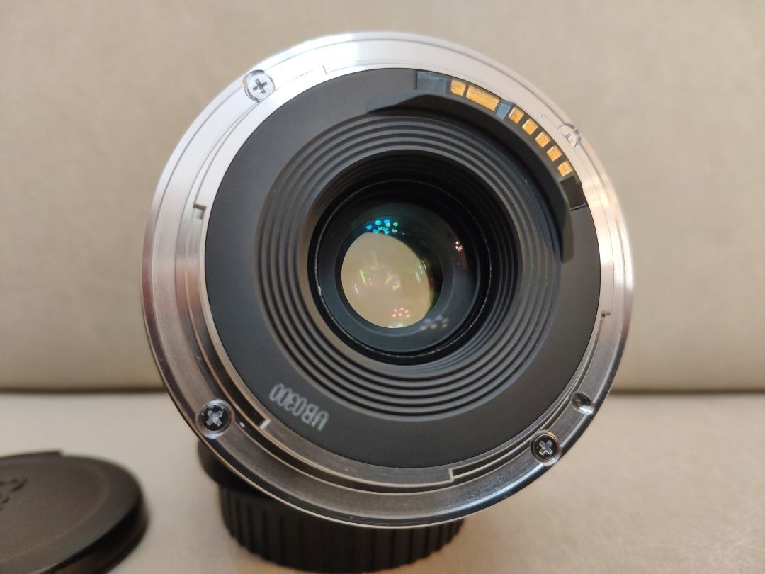 Canon EF 35-105mm f/3.5-4.5 實用級 推拉變焦鏡頭 35-105 輕盈小巧 【機件正常，鏡片有瑕疵，詳見內文】適合 ...