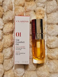 Clarins Mini Lip Oil Set (01 Honey & 04 Pitaya), Beauty & Personal Care ...