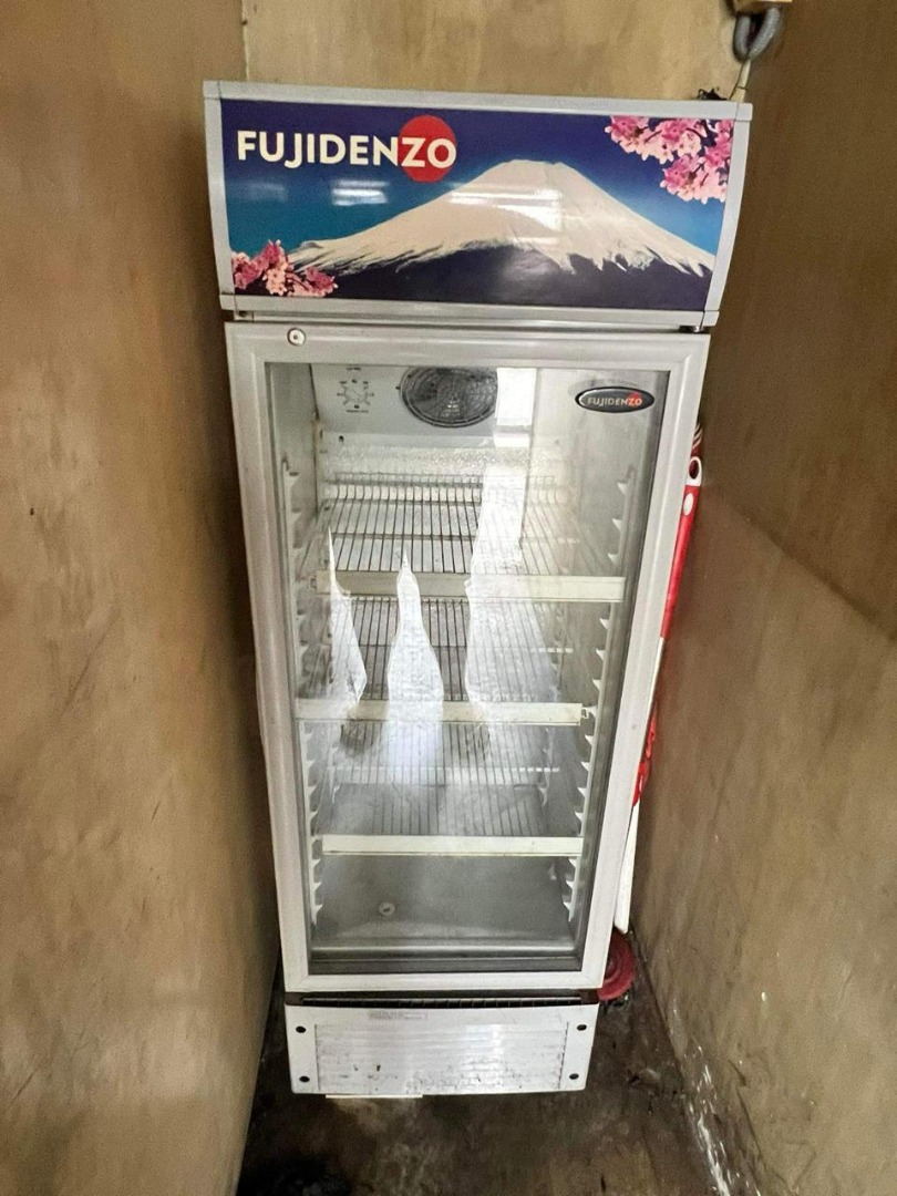 Fujidenzo showcase chiller, TV & Home Appliances, Kitchen Appliances ...