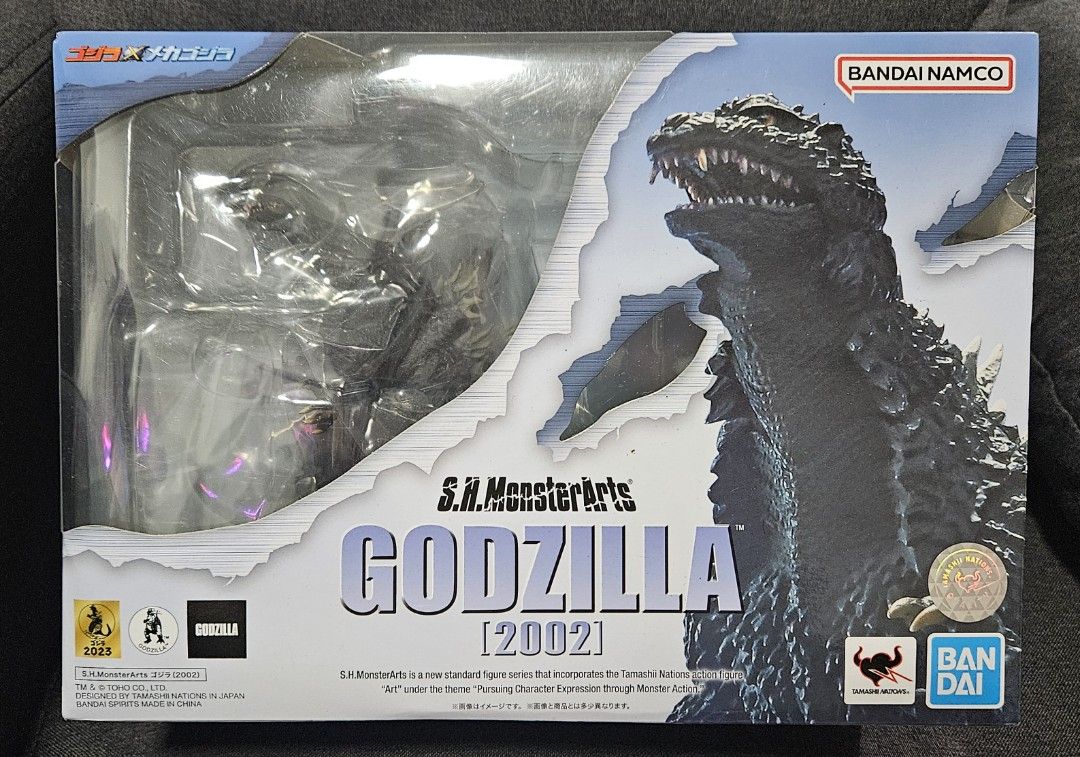 Godzilla [2002] S.H.MonsterArts Bandai Namco, Hobbies & Toys, Toys ...