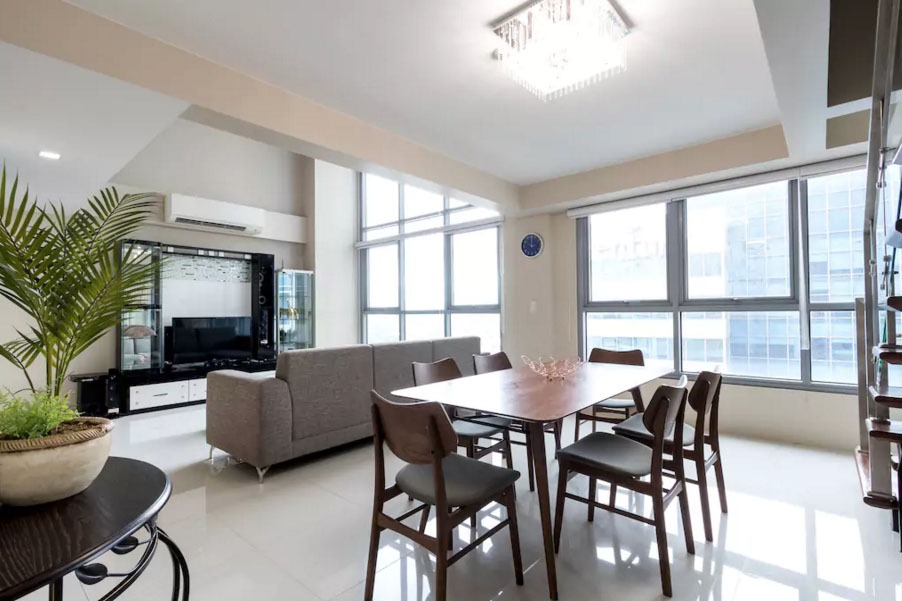 RUSH SALE!! 2 bedroom loft unit with parking at Eastwood Legrand 3 in ...