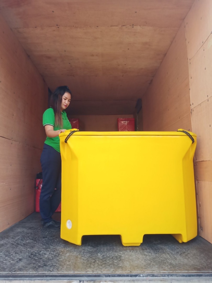 HEAVY DUTY COOLER BOX 1100 LITERS, Commercial & Industrial ...