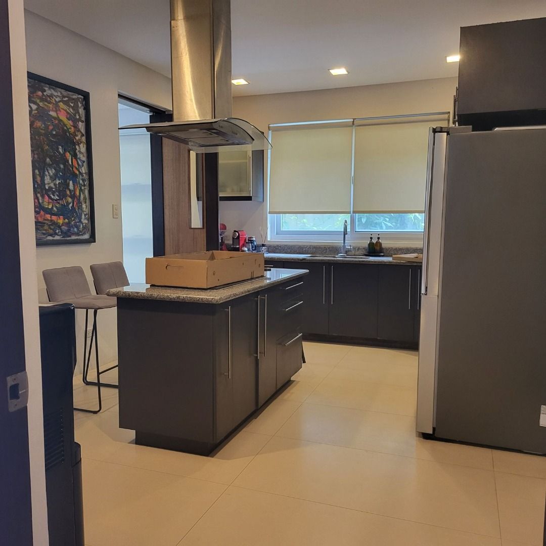 House and Lot For Sale in Palms Pointe Alabang 1 KM From Filinvest Exit ...