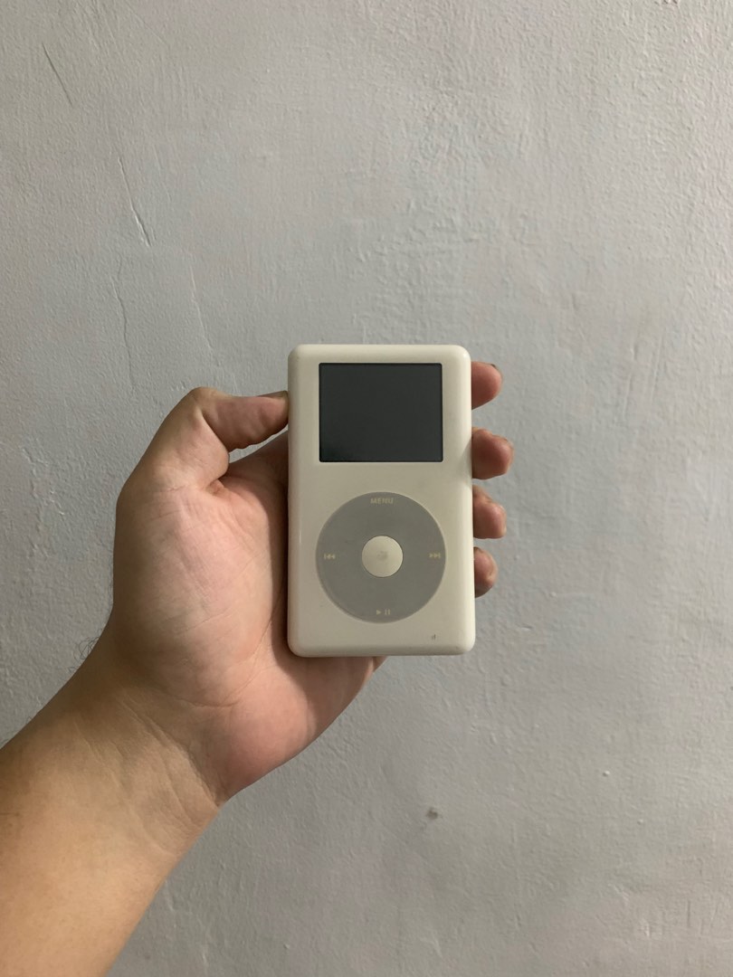 iPod classic 4th gen photo 20gb, Audio, Portable Music Players on Carousell