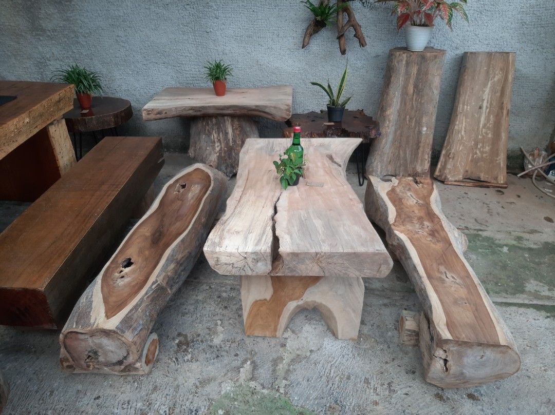 Meja kayu meja makan kayu, Antik, Furnitur di Carousell