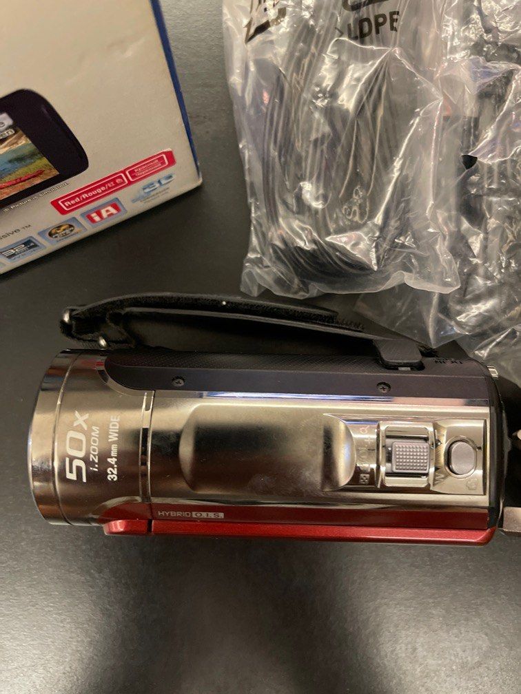 Panasonic V500 HD Video Camera, Photography, Video Cameras on Carousell