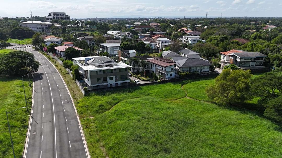 Great Palms Pointe Alabang House and Lot For Sale Near New Ayala ...