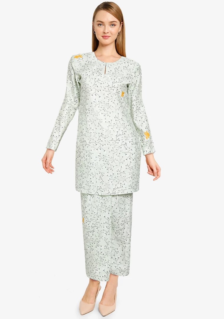 Butik Sireh Pinang (Kurung Moden Yasmin), Women's Fashion, Muslimah ...
