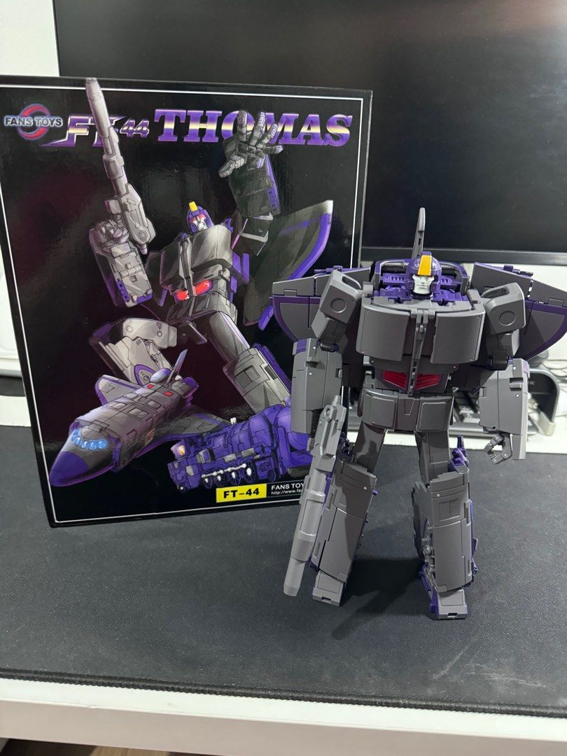Fans Toys Transformers Masterpiece, FT- 44 Thomas (Astrotrain Triple ...