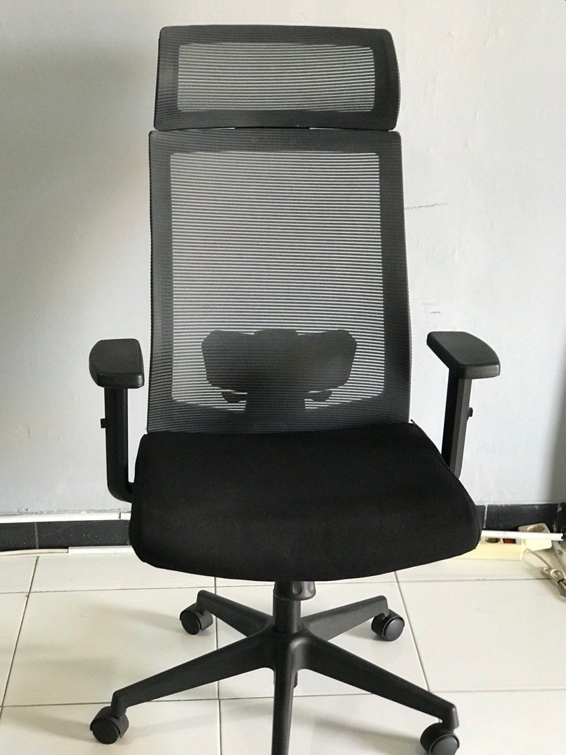 Kursi Kerja Informa Omar Kursi Kantor Sandaran Tinggi - Hitam ...