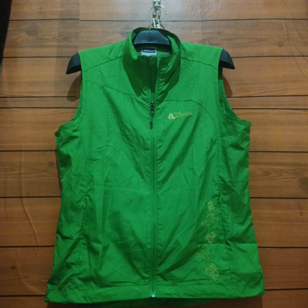 Rompi Vest Running The Red Face Original, Fesyen Pria, Pakaian , Atasan ...