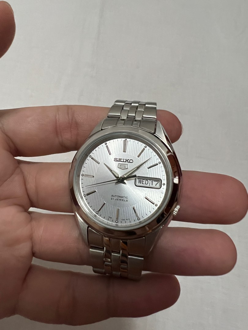 Seiko SNKL15, Men's Fashion, Watches & Accessories, Watches on Carousell
