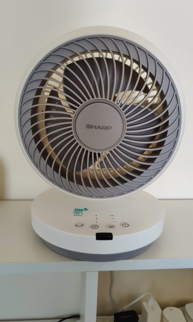 全新Sharp Fan 風扇連遙控, 家庭電器, 冷氣機及暖風機 - Carousell