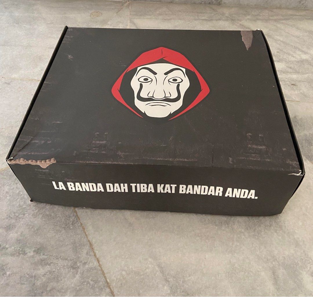 Money Heist Netflix Gift set, Hobbies & Toys, Collectibles ...