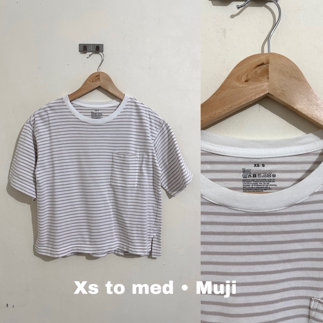 Muji top, Women's Fashion, Tops, Shirts on Carousell