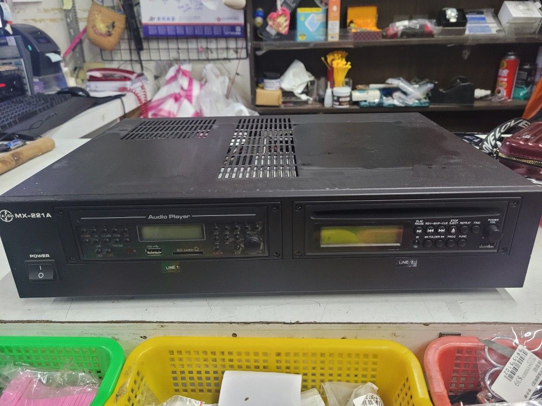 MX-221A-03 DVD背景音樂設備 專業型DVD,原廣播系統在使用 售價2000元, 耳機及錄音音訊設備, 其他音響配件及設備在旋轉拍賣