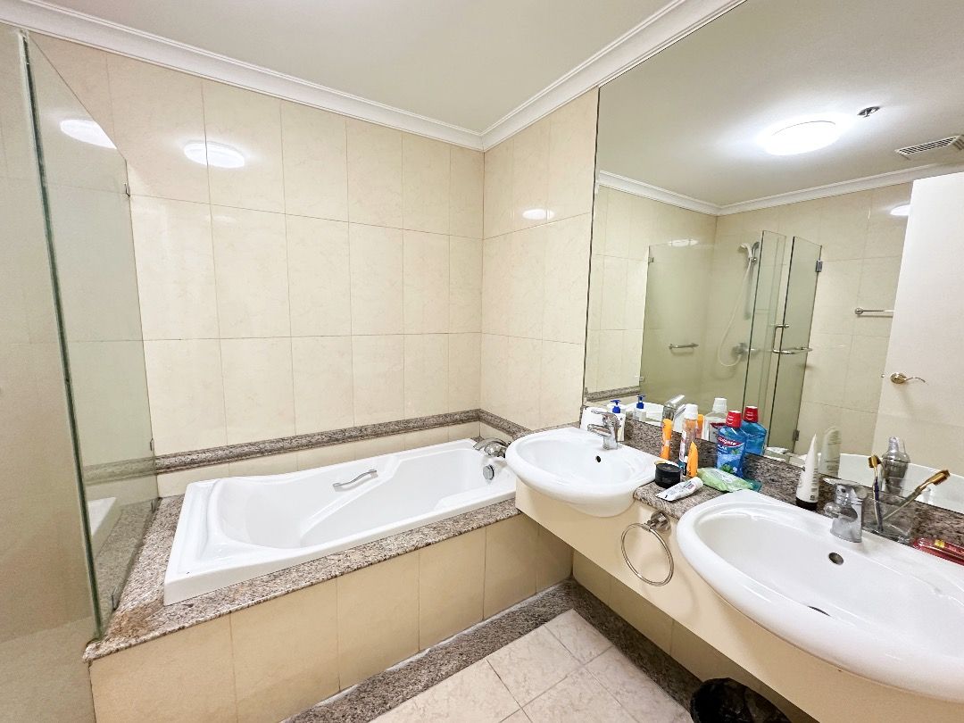 Shang Grand Tower | 2 bedroom with 1 parking | Legazpi Village, Makati ...