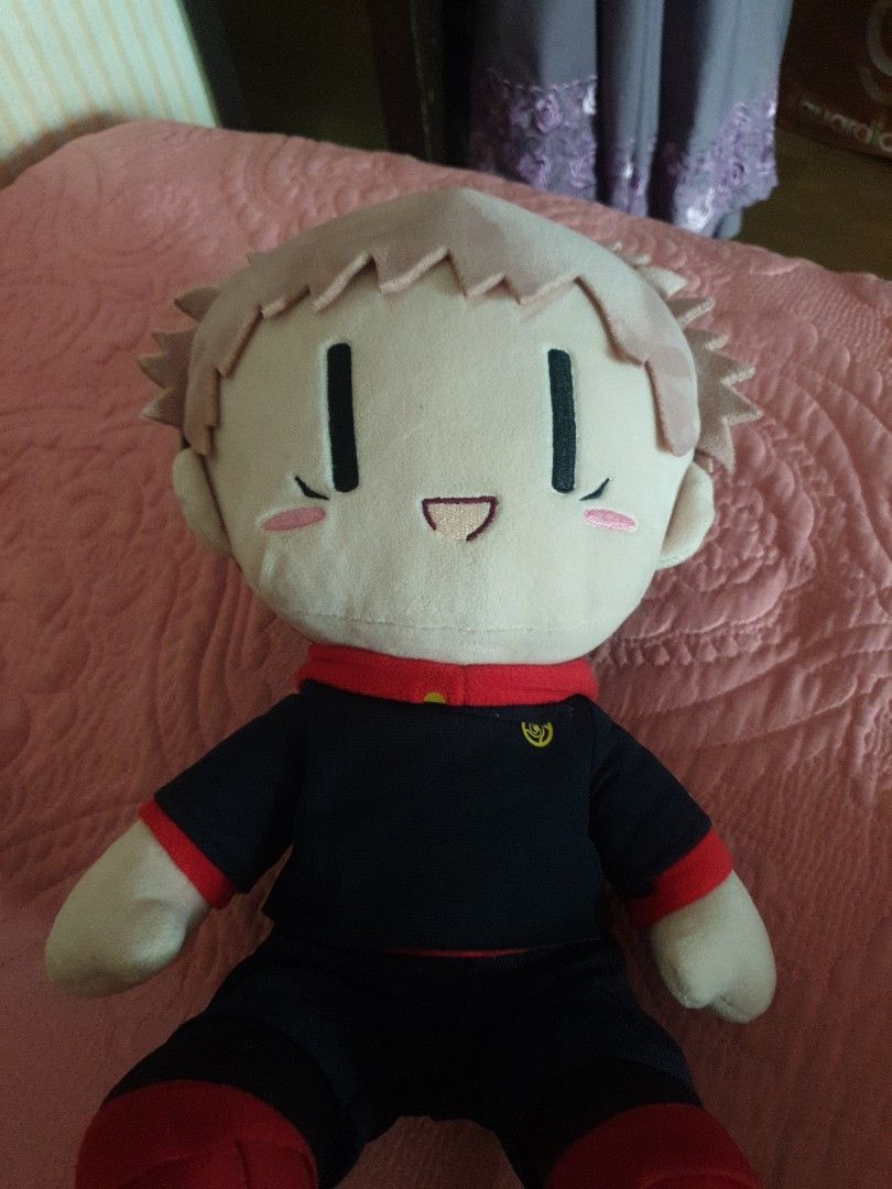 TAITO Official JJK Yuuji Itadori plushie, Hobbies & Toys, Collectibles ...