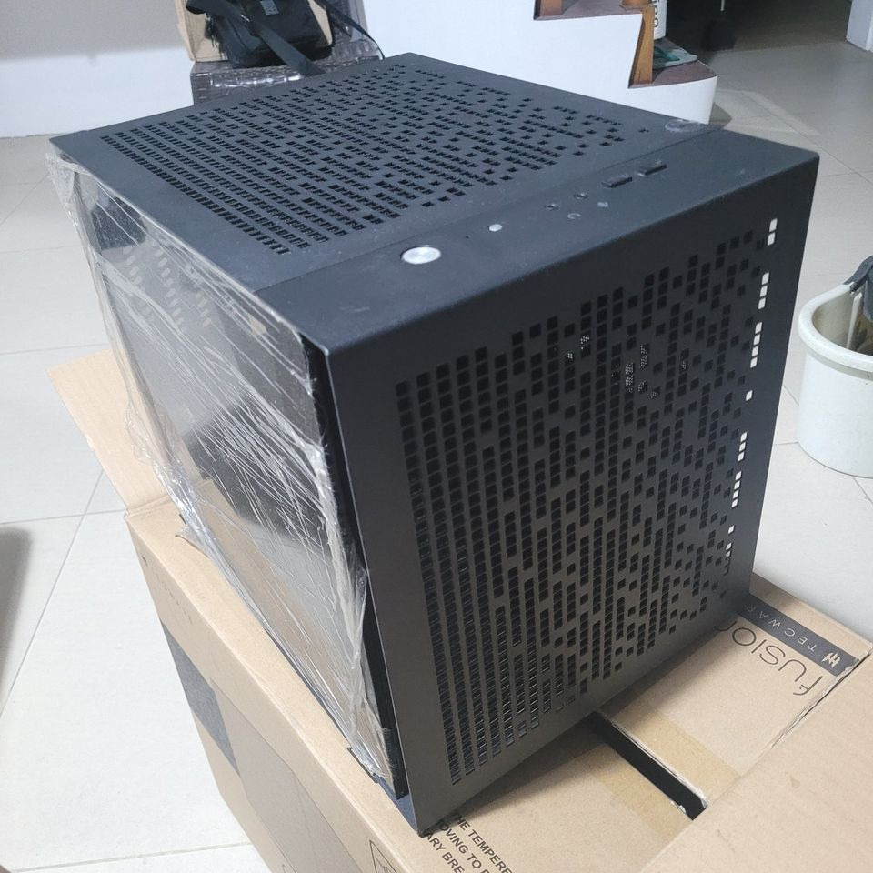 Tecware Quad Cube PC Case, Computers & Tech, Parts & Accessories ...