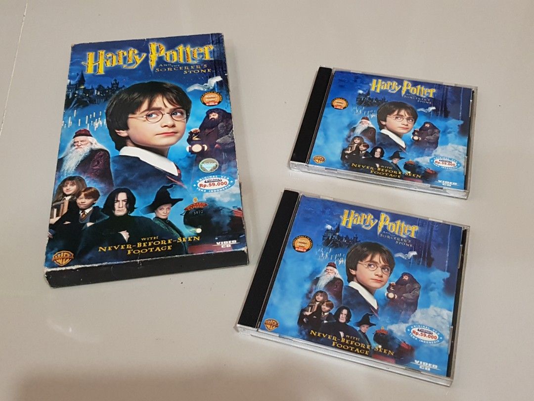 VCD ORIGINAL Harry Potter and The Sorcerer's Stone, Musik & Media, CD ...