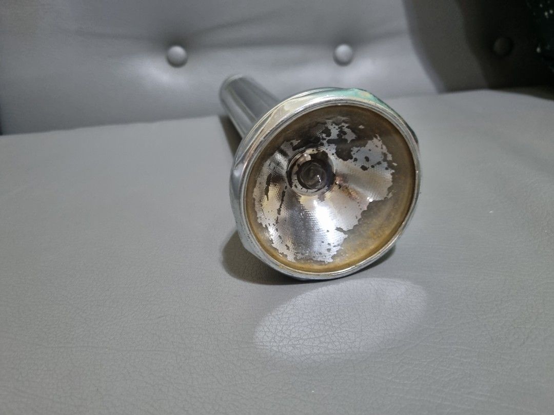 Vintage Eveready flashlight DEFECTIVE, Hobbies & Toys, Memorabilia ...