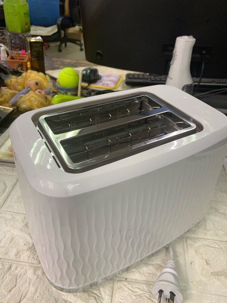 Anko Ribbed White Classic 2 Slice Toaster - 220volts, TV & Home ...