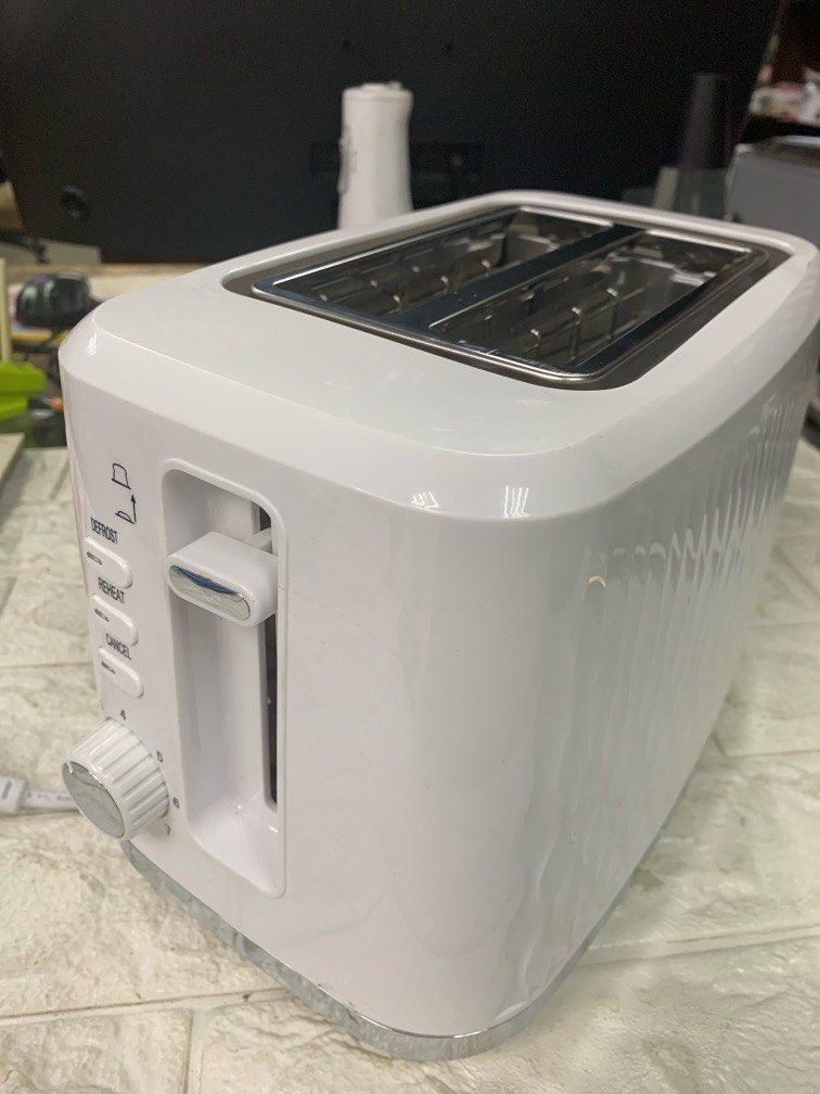 Anko Ribbed White Classic 2 Slice Toaster - 220volts, TV & Home ...