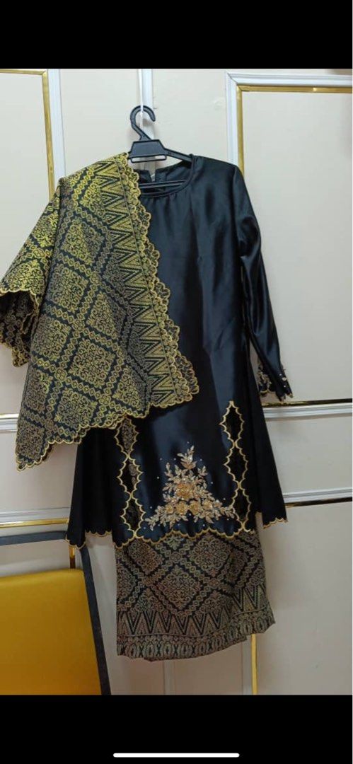 (Sewa nikah/tunang) Kurung Pahang Sulam Tebuk Songket Hitam Gold & Veil ...