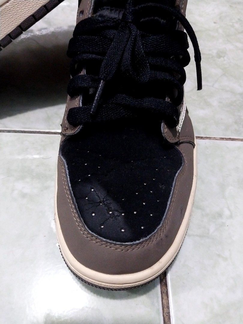 Nike travis scott Minus (44), Fesyen Pria, Sepatu , Lainnya di Carousell