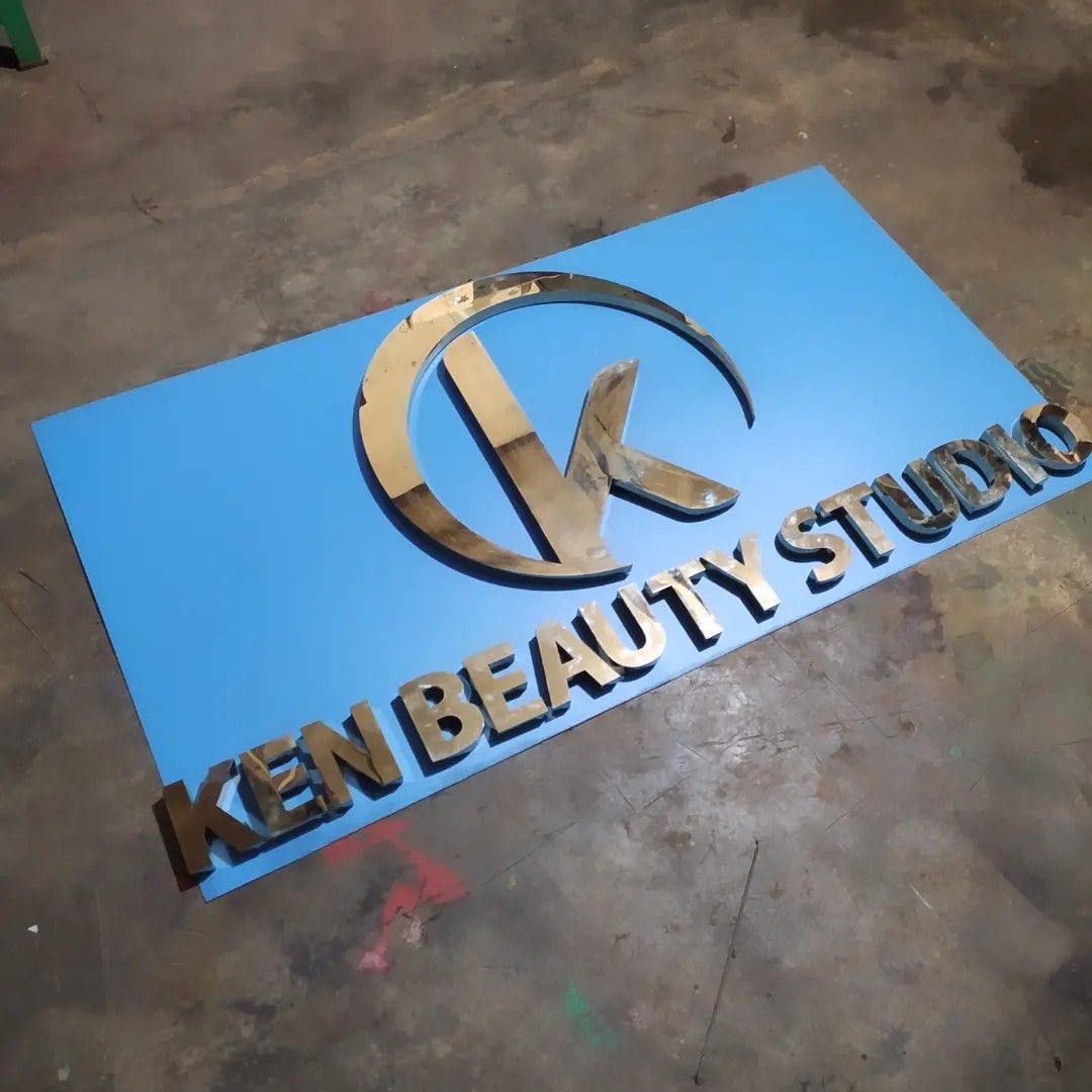 Signage Huruf Timbul stainless gold miror, Desain & Kerajinan Tangan ...