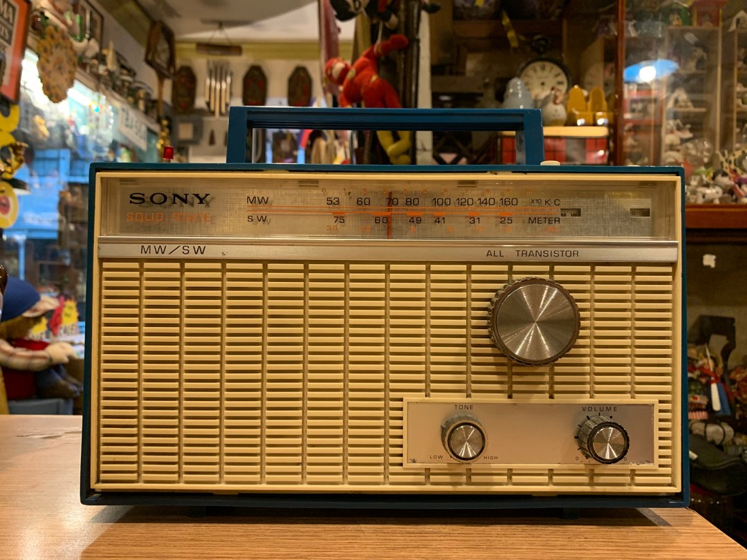 Vintage Sony Transistor Radio, Hobbies & Toys, Memorabilia ...
