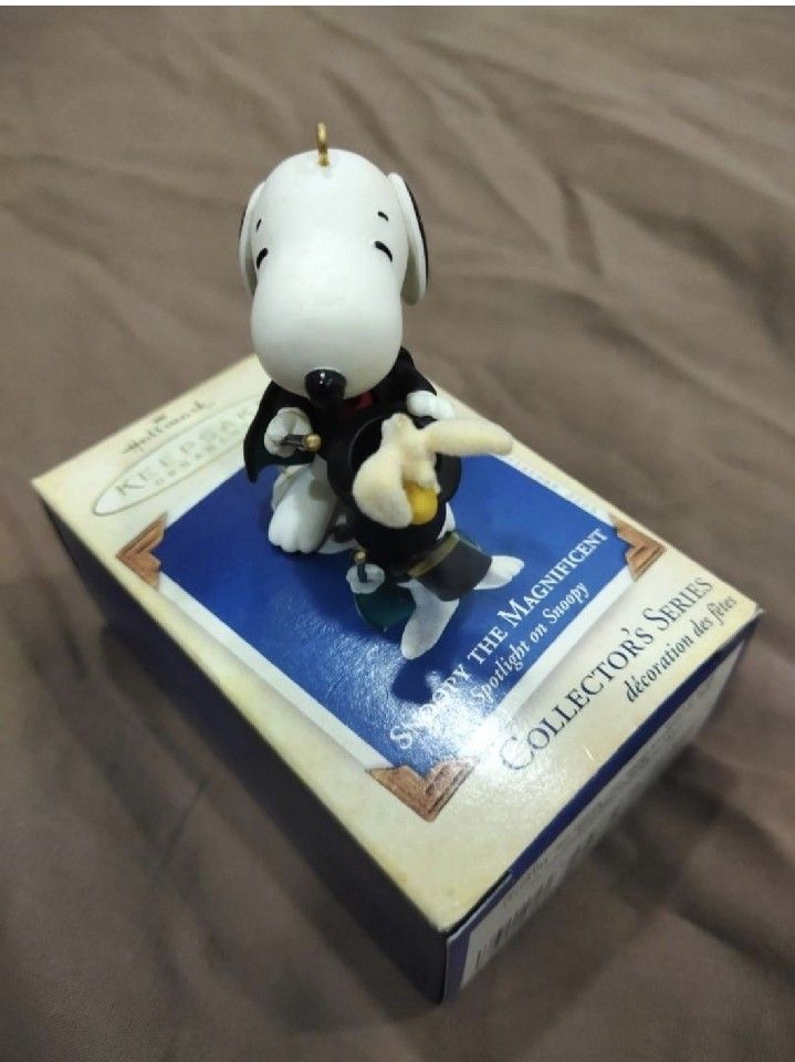 Hallmark Snoopy The Magnificent Figure, Hobbies & Toys, Collectibles ...