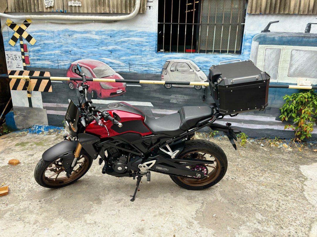 HONDA CB300R, 機車, 重機在旋轉拍賣