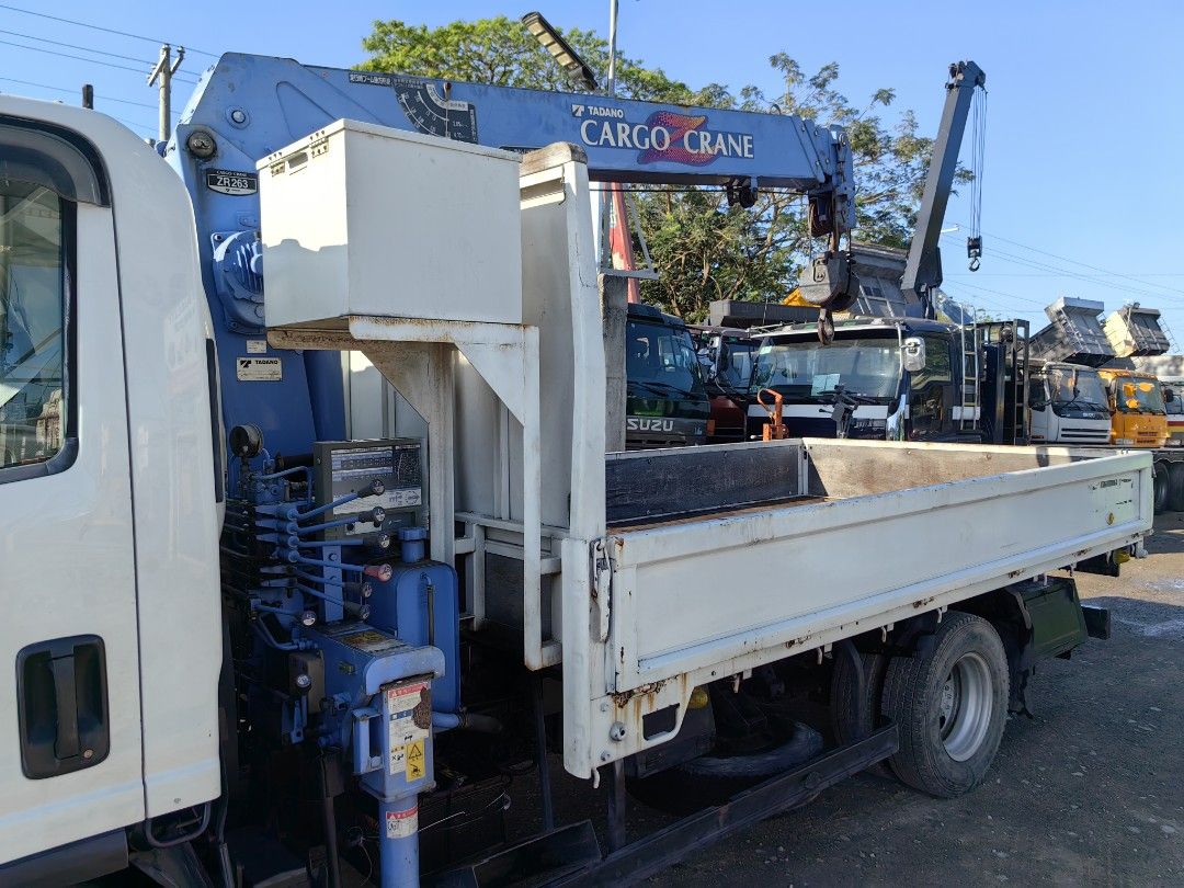 Isuzu elf boom truck new from japan, Special Vehicles, Heavy Vehicles ...