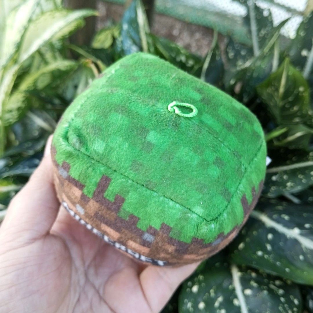 MINECRAFT Grass Block Mascot Plush Ball Chain, Hobbies & Toys, Toys ...