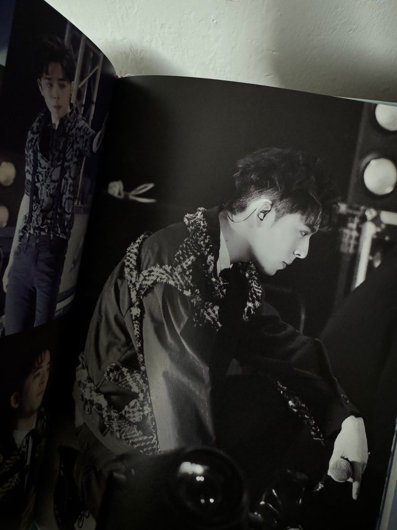 Mirror Edan Lui 呂爵安 Photobook 寫真集‼️ , 興趣及遊戲, 收藏品及紀念品, 明星周邊 - Carousell