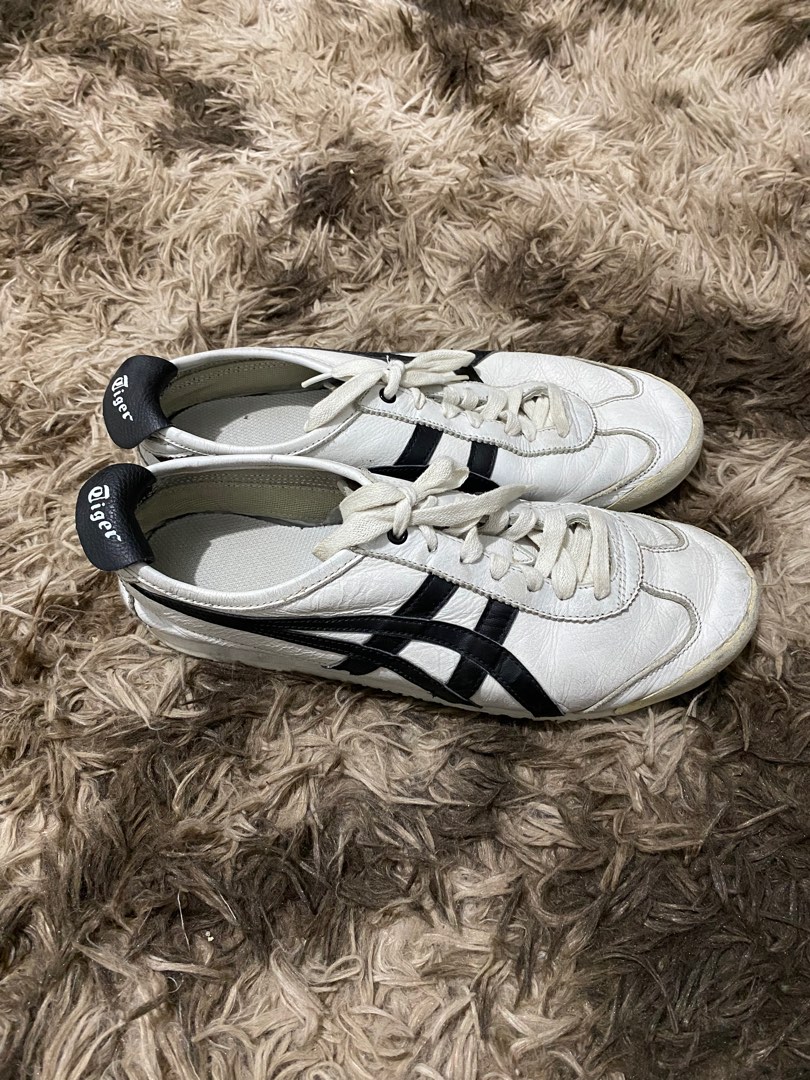 Onitsuka tiger black and white color way Mexico 66, Men's Fashion ...