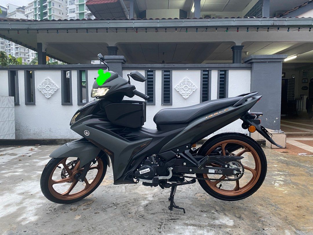 Yamaha LC v8 Se 2023, Motorbikes on Carousell