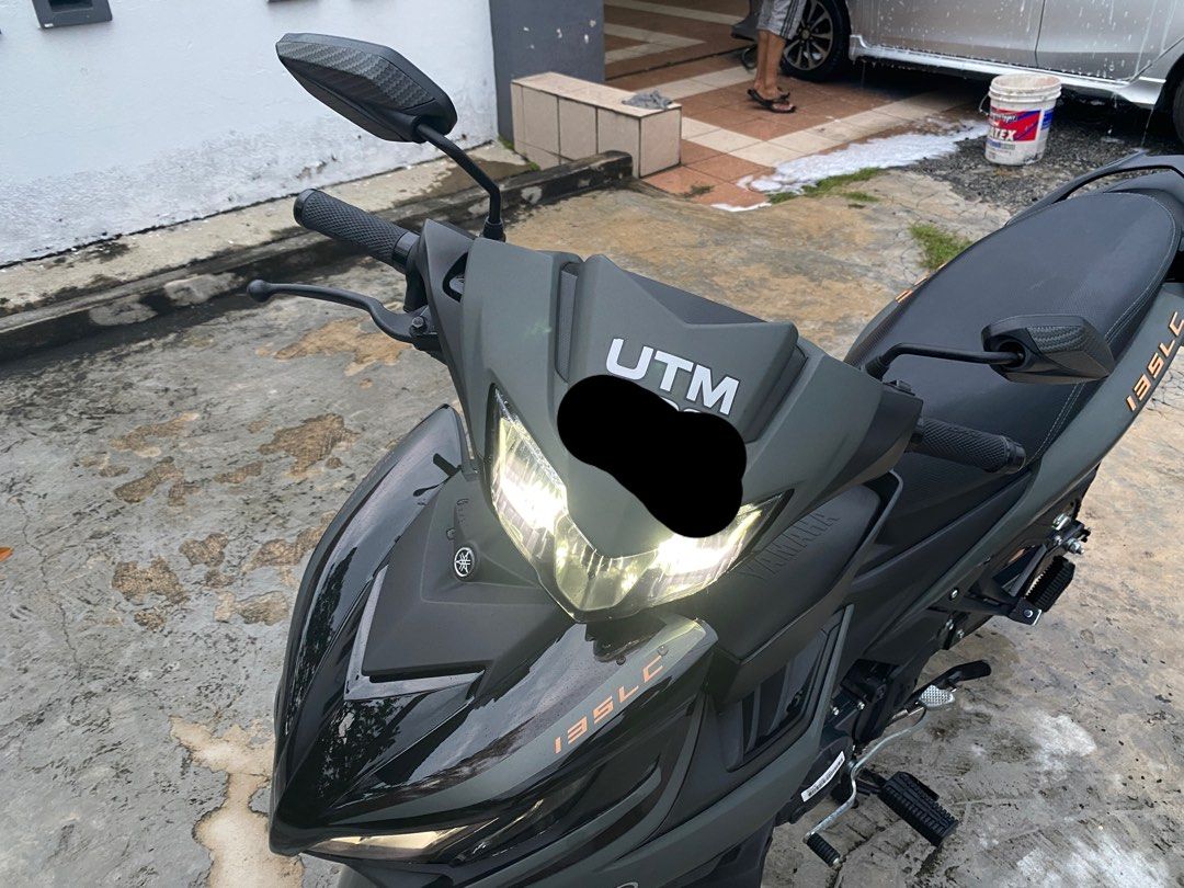 Yamaha LC v8 Se 2023, Motorbikes on Carousell