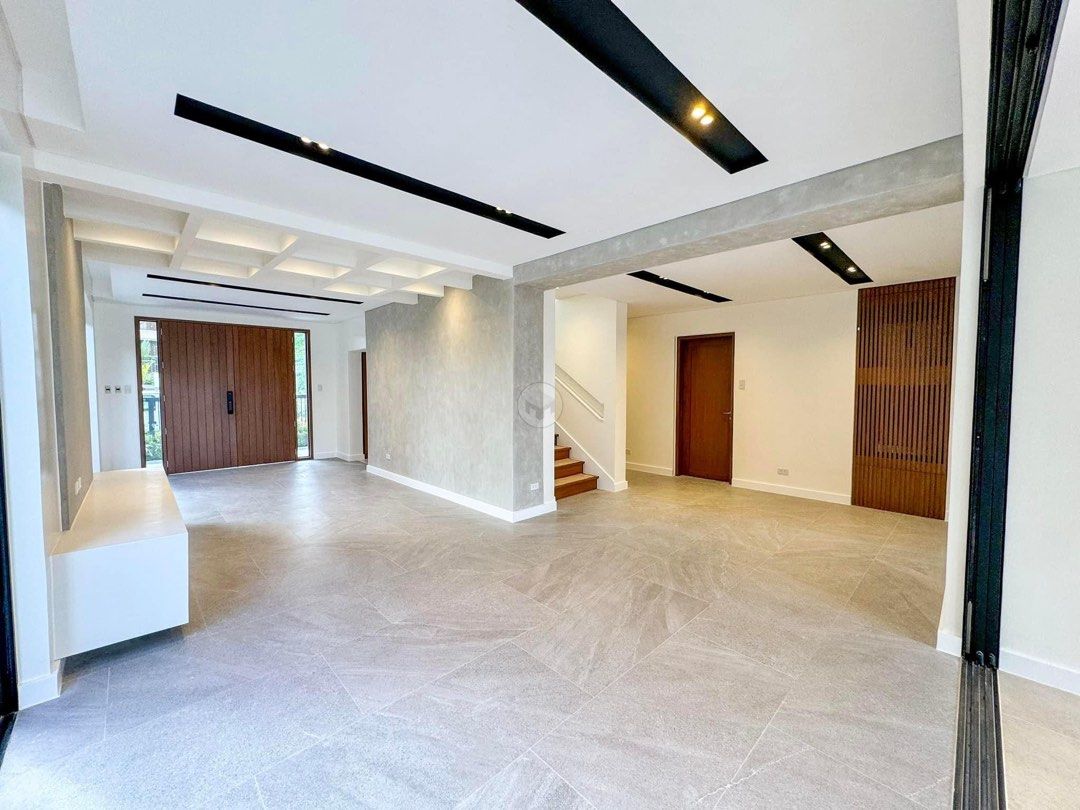 Capitol Homes QC House w/ Nice Views and Pool For Sale near Tivoli ...