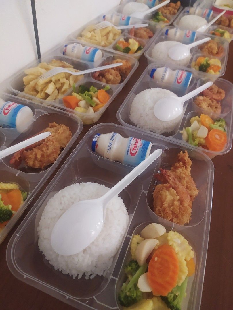 Catering anak sekolah, Makanan & Minuman, Snek di Carousell