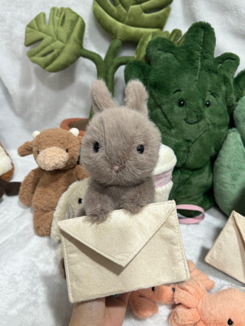 [現貨]jellycat messenger bunny, 興趣及遊戲, 玩具 & 遊戲類 - Carousell