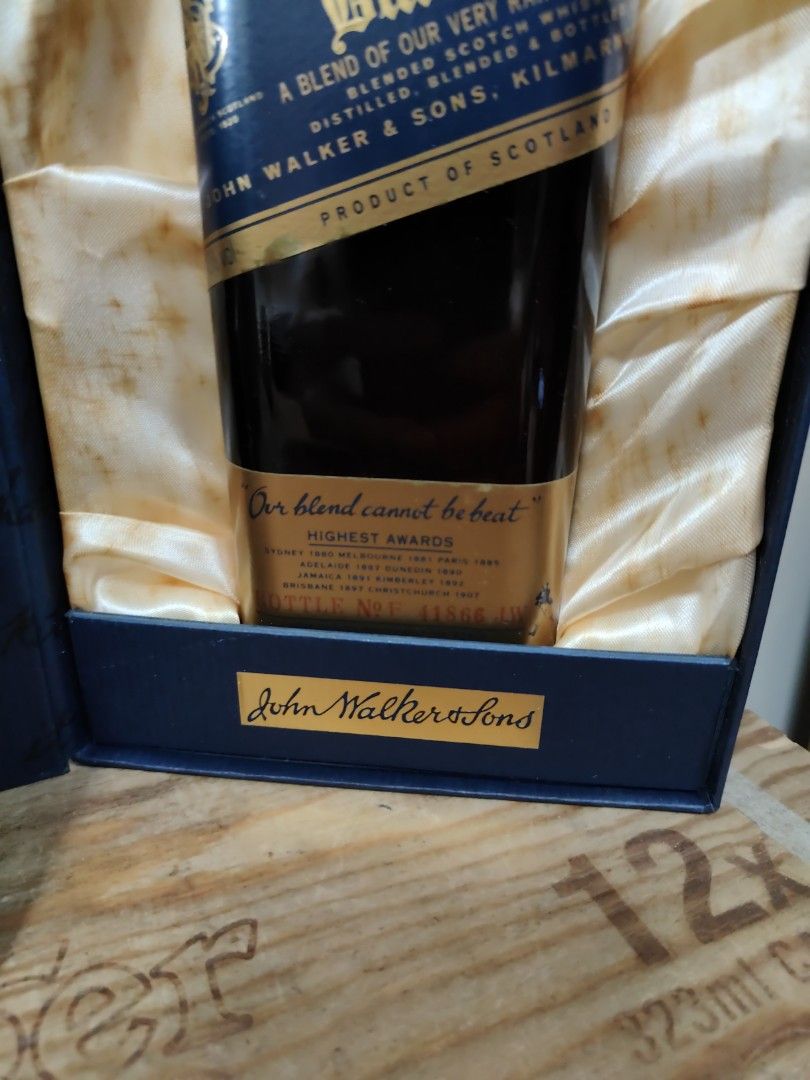 Johnnie Walker Blue Label 1 LITER with the bottle number, Food & Drinks ...