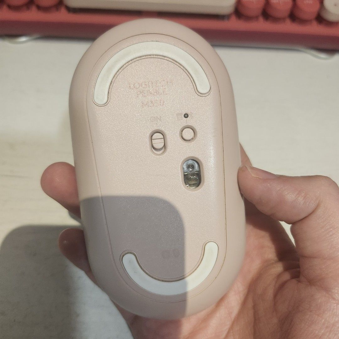 Logitech Pebble Wireless Mouse M350 Pink PRE LOVED, Elektronik, Bagian Komputer & Aksesoris di ...