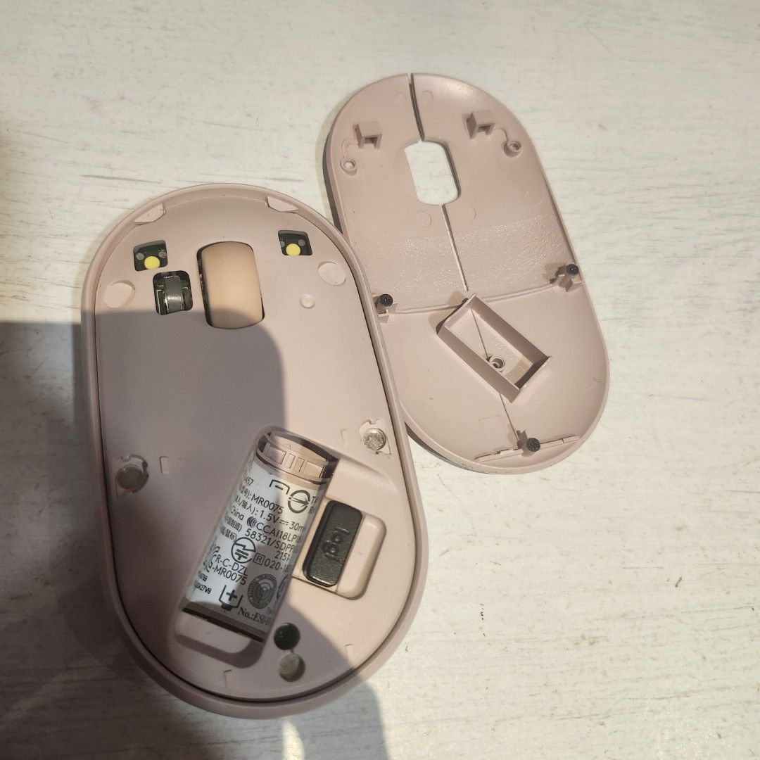 Logitech Pebble Wireless Mouse M350 Pink PRE LOVED, Elektronik, Bagian ...