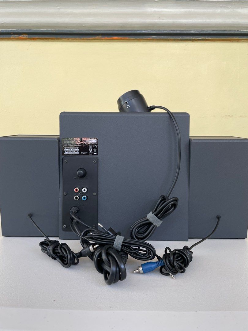 Logitech Z333 2.1 Multimedia Speaker System with Subwoofer 80 Watts ...