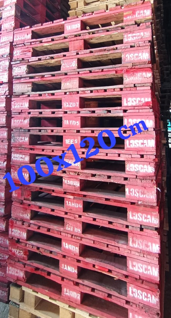 LOSCAM WOOD PALLET, Furniture & Home Living, Outdoor Furniture on Carousell